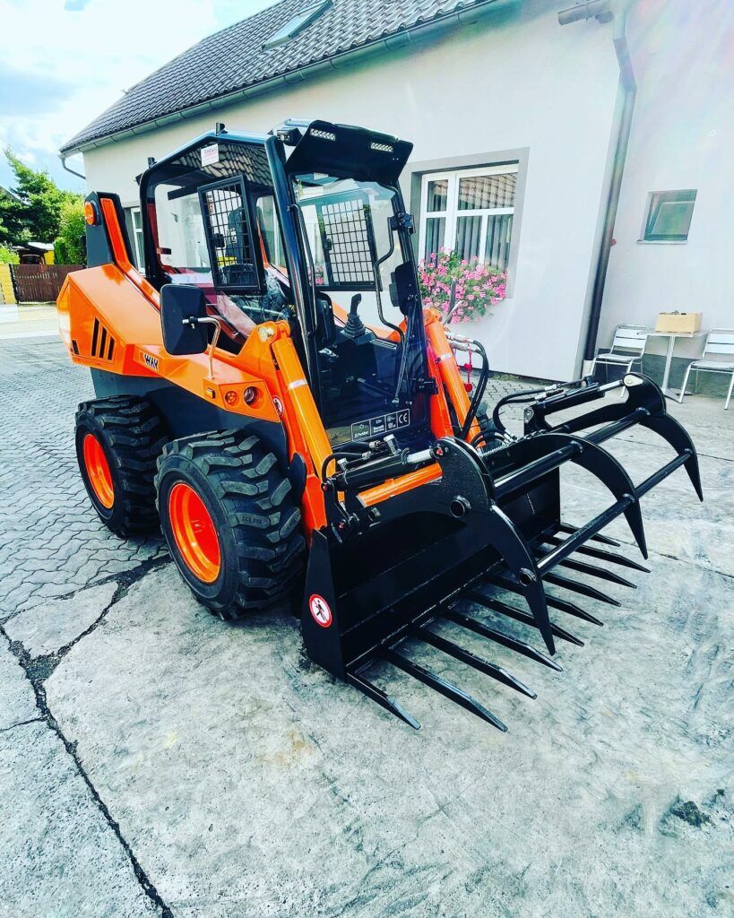 Мини-погрузчик Locust L1004, грузоподъемность 1000 кг, 75 л.с, 3320 мм, гусеничный - подобрать ...